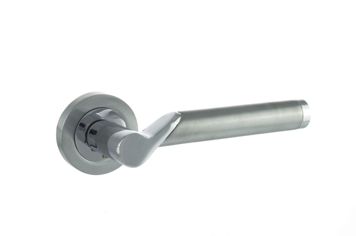 STATUS Hawaii Lever Door Handle on Round Rose – Satin Chrome/Polished ...